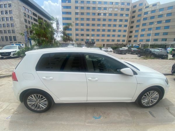 Annonce vente Volkswagen Golf 7 Trendline à Ariana